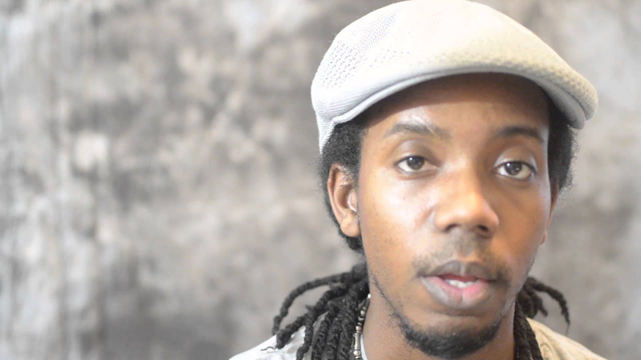How to Become a Graphic Designer - Roberto Blake - Guapify - Building ...
